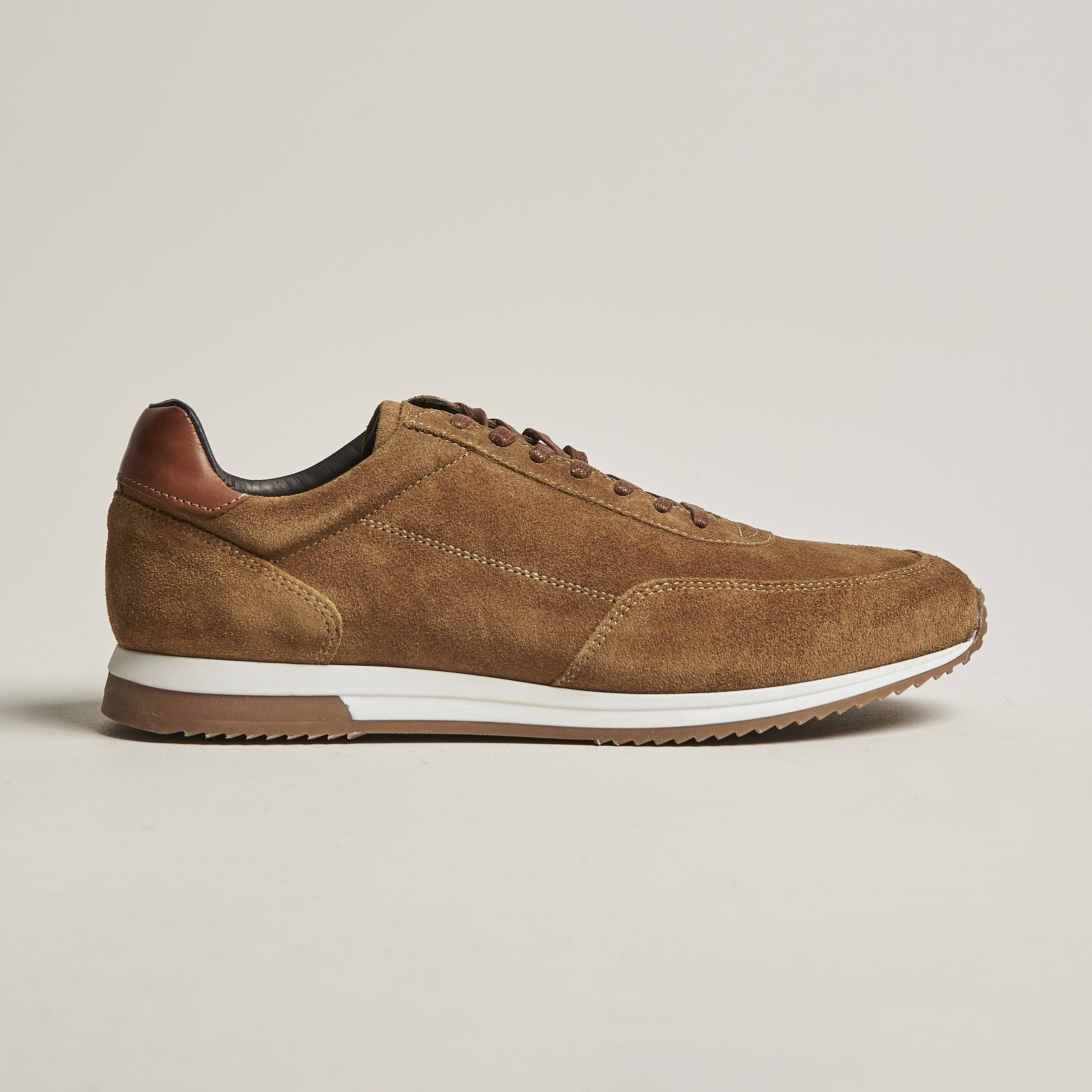 Design Loake Bannister Running Sneaker Tan Suede - Acheter Design Loake Car