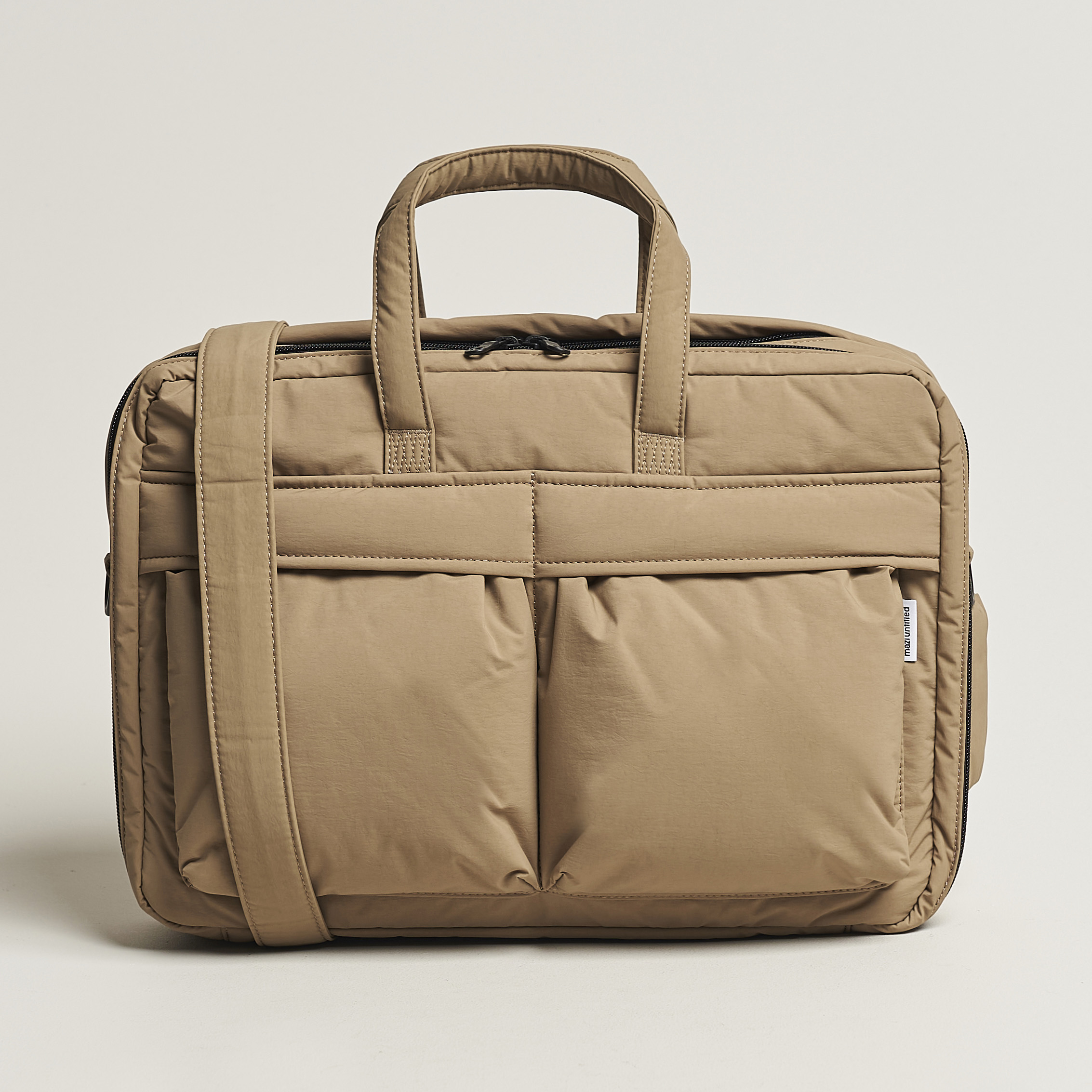 mazi untitled AM Bag 02 Nylon Briefcase Beige - Acheter mazi untitled CareO