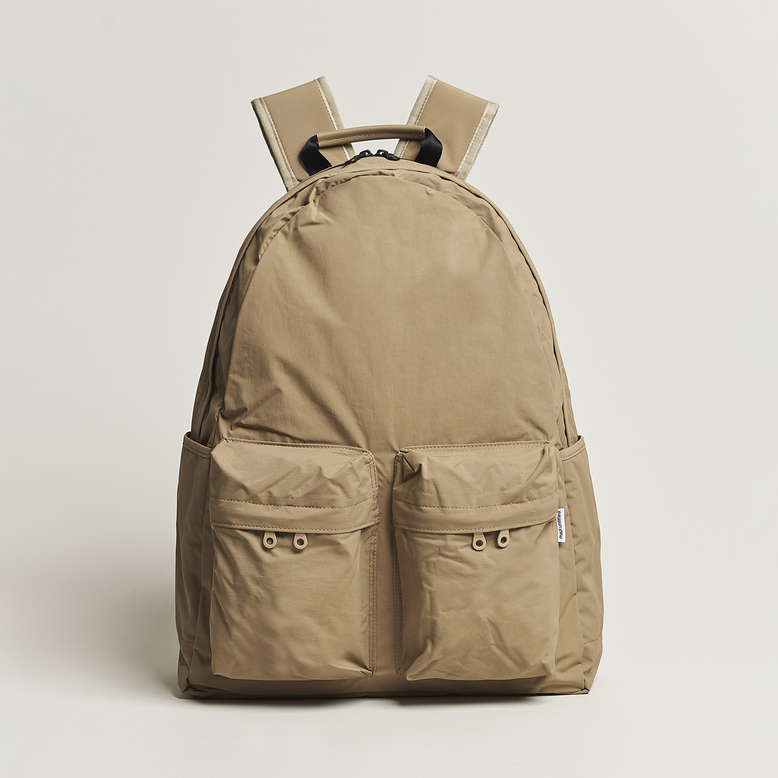 mazi untitled All Day 03 Nylon Backpack Beige - Acheter mazi untitled CareO