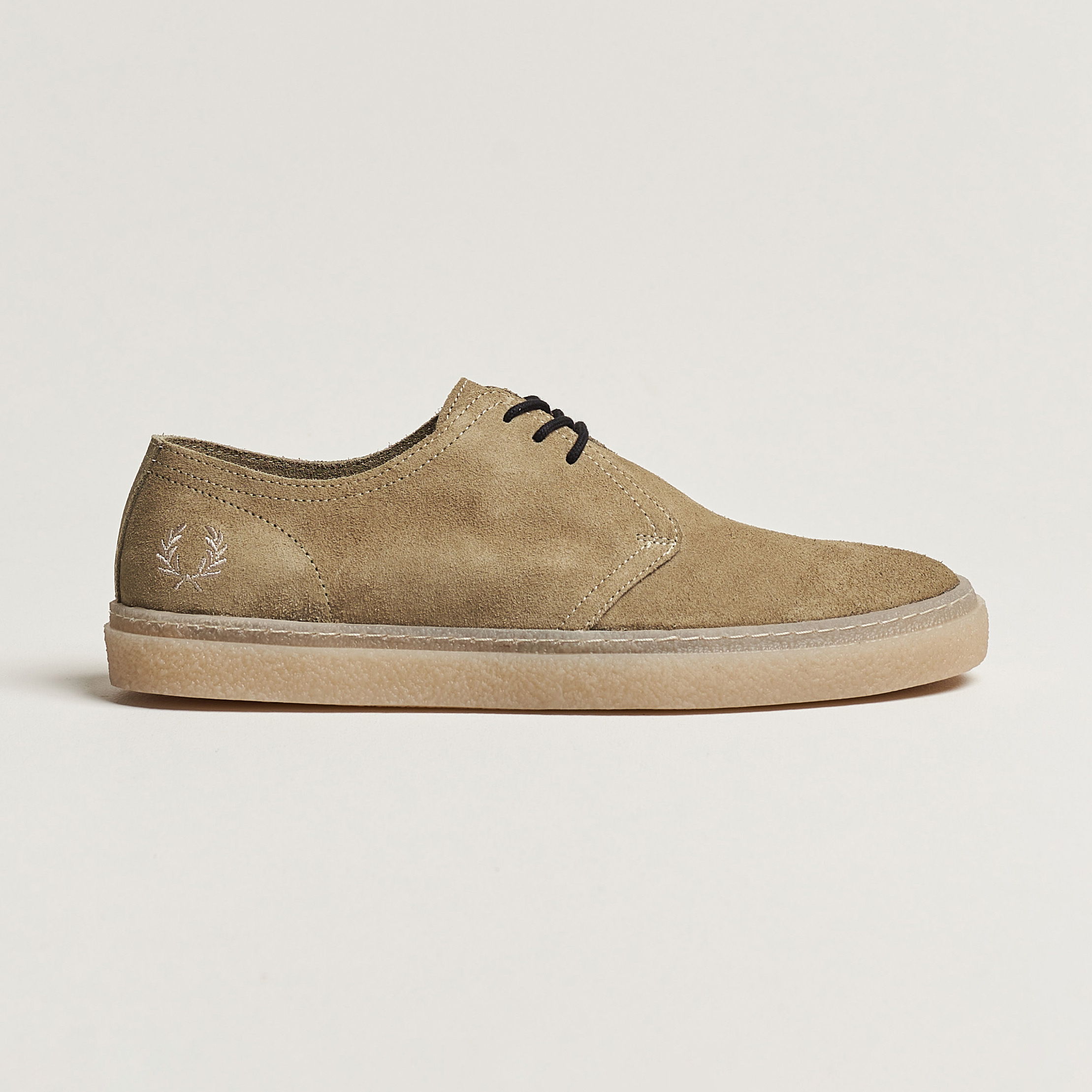 Fred Perry Linden Suede Shoe Warm Grey - Acheter Fred Perry CareOfCarl.fr.