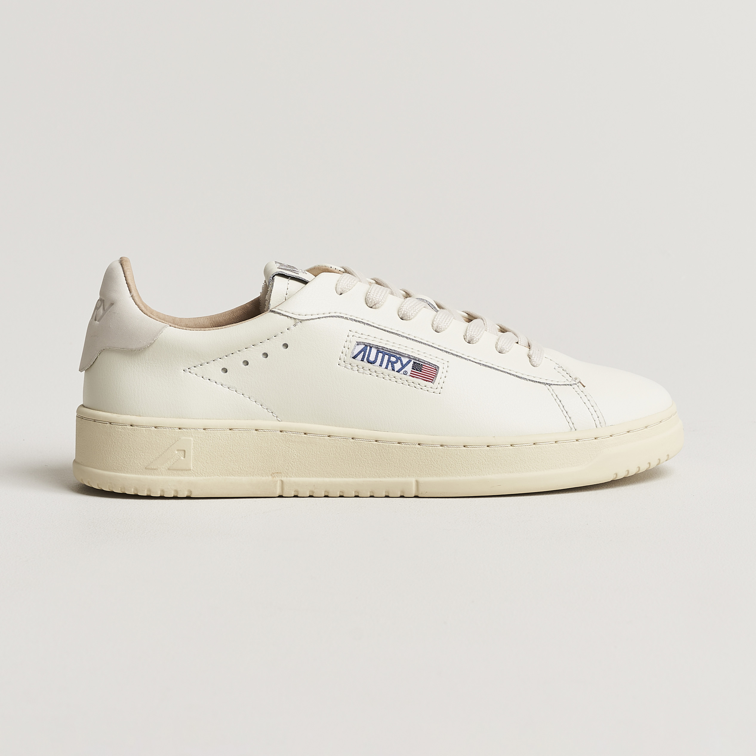 Autry Dallas Leather Sneaker White - Acheter Autry CareOfCarl.fr.