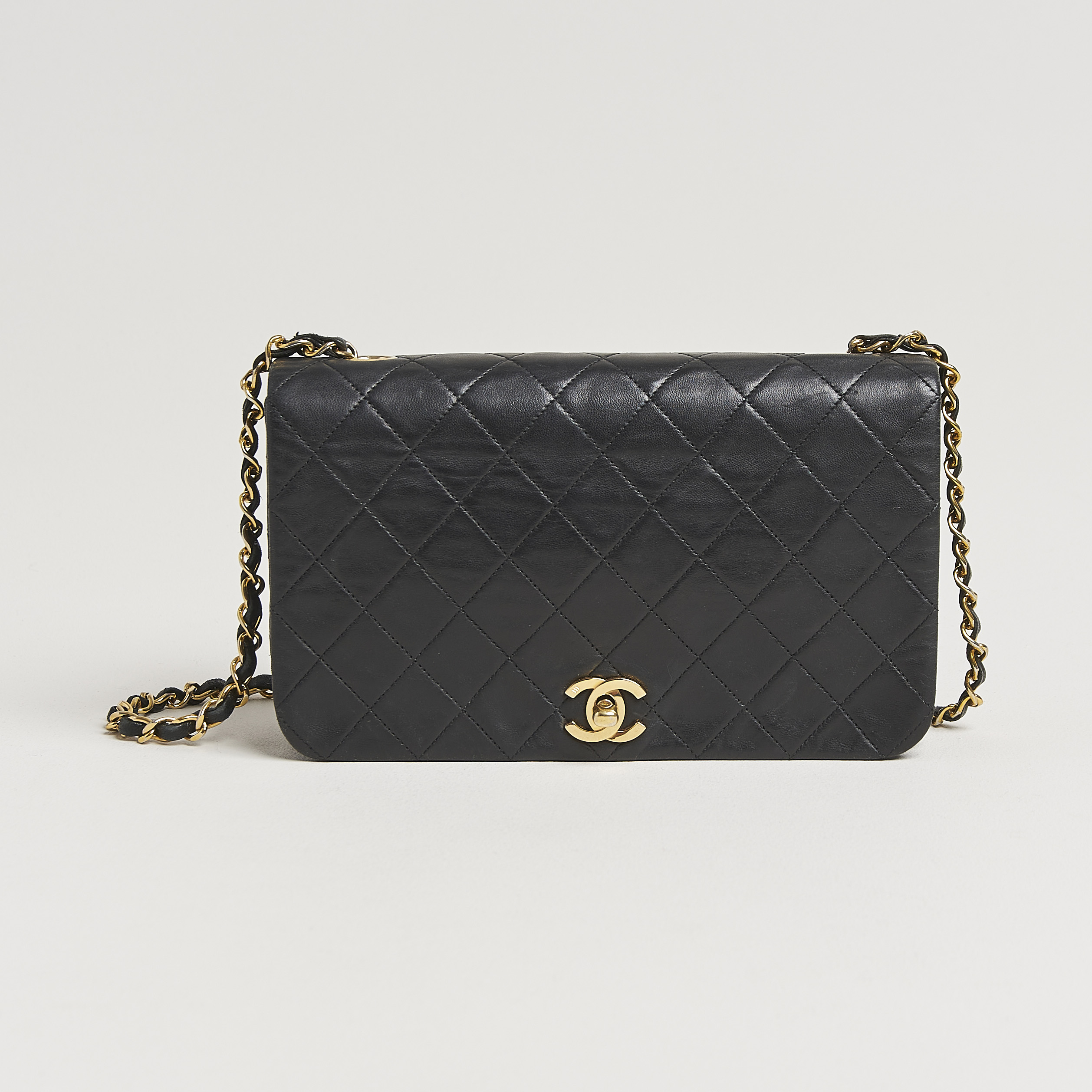 Chanel Pre-Owned Classic Single Flap Bag Lambskin Black - Acheter Chanel Pr